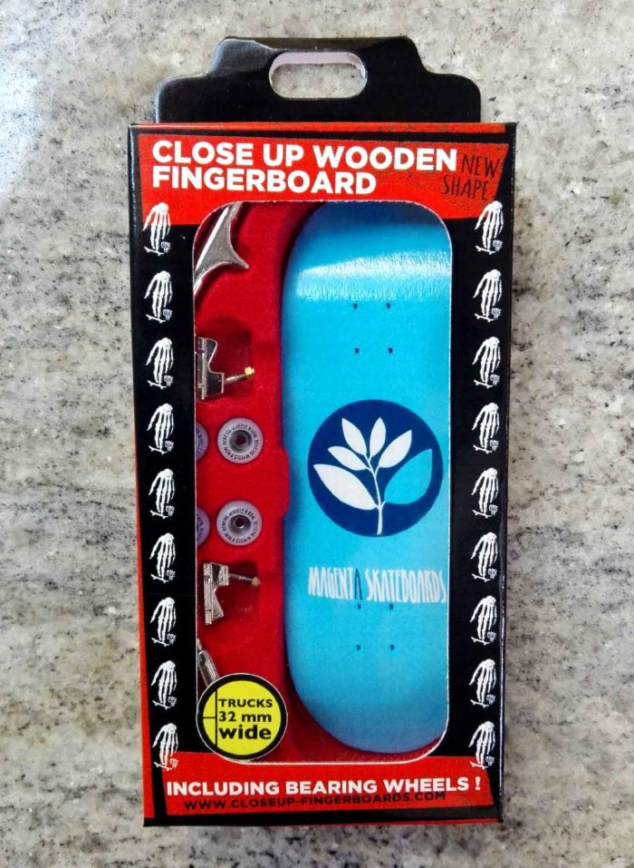 blue logo - Closeup Fingerskate - Fingerboards